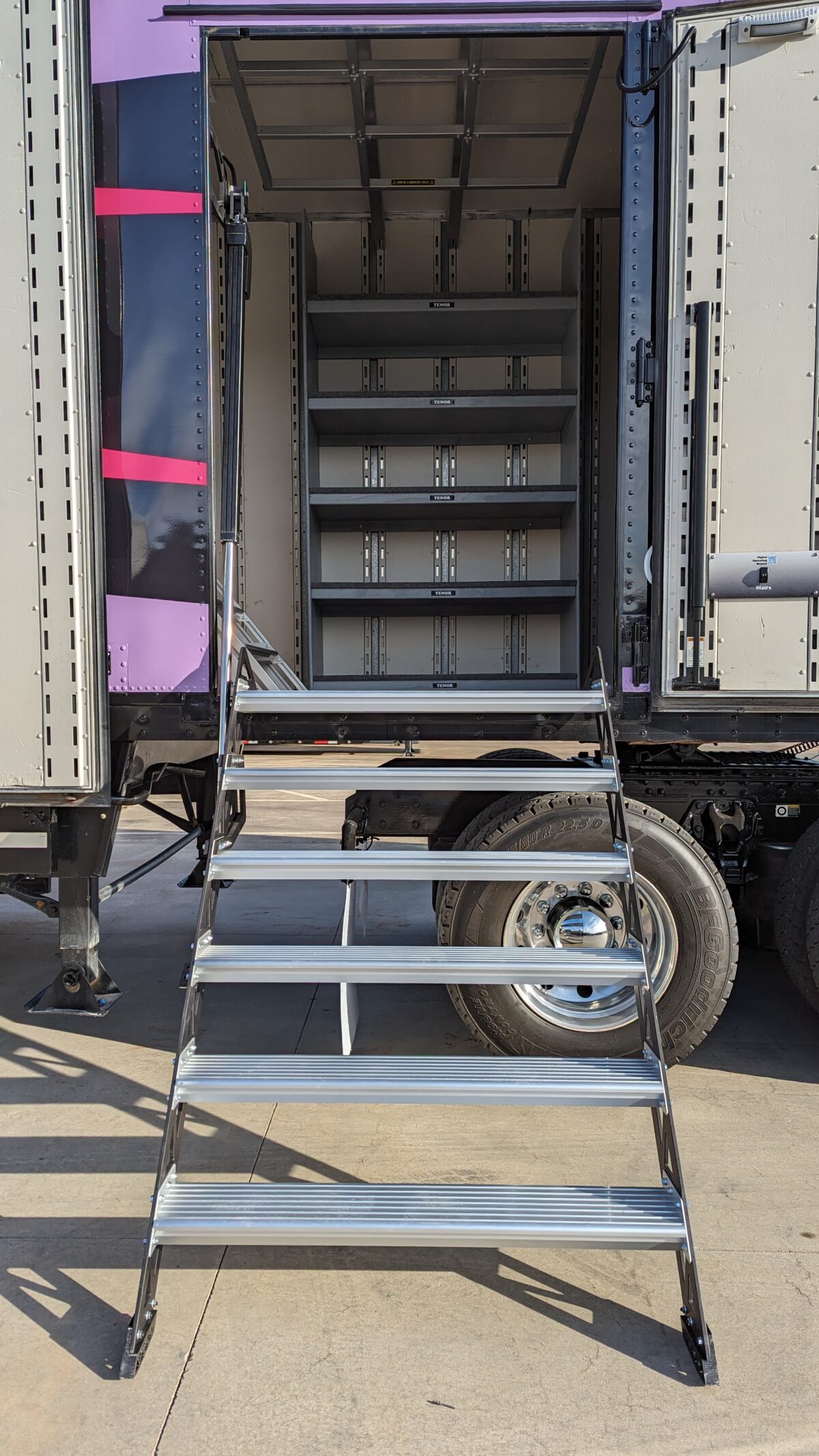 Camdenton High School – Clubhouse Trailer Company